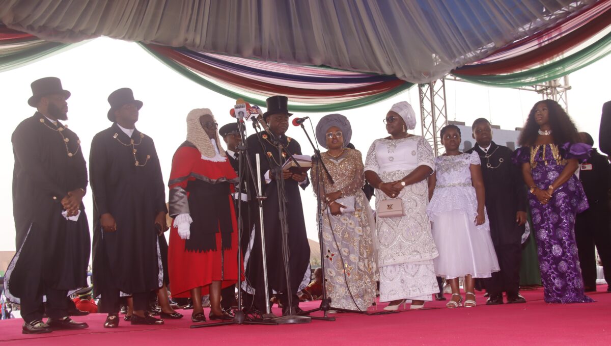 SWEARING-IN CEREMONY OF HIS EXCELLENCY, SENATOR DOUYE DIRI AND HIS ...